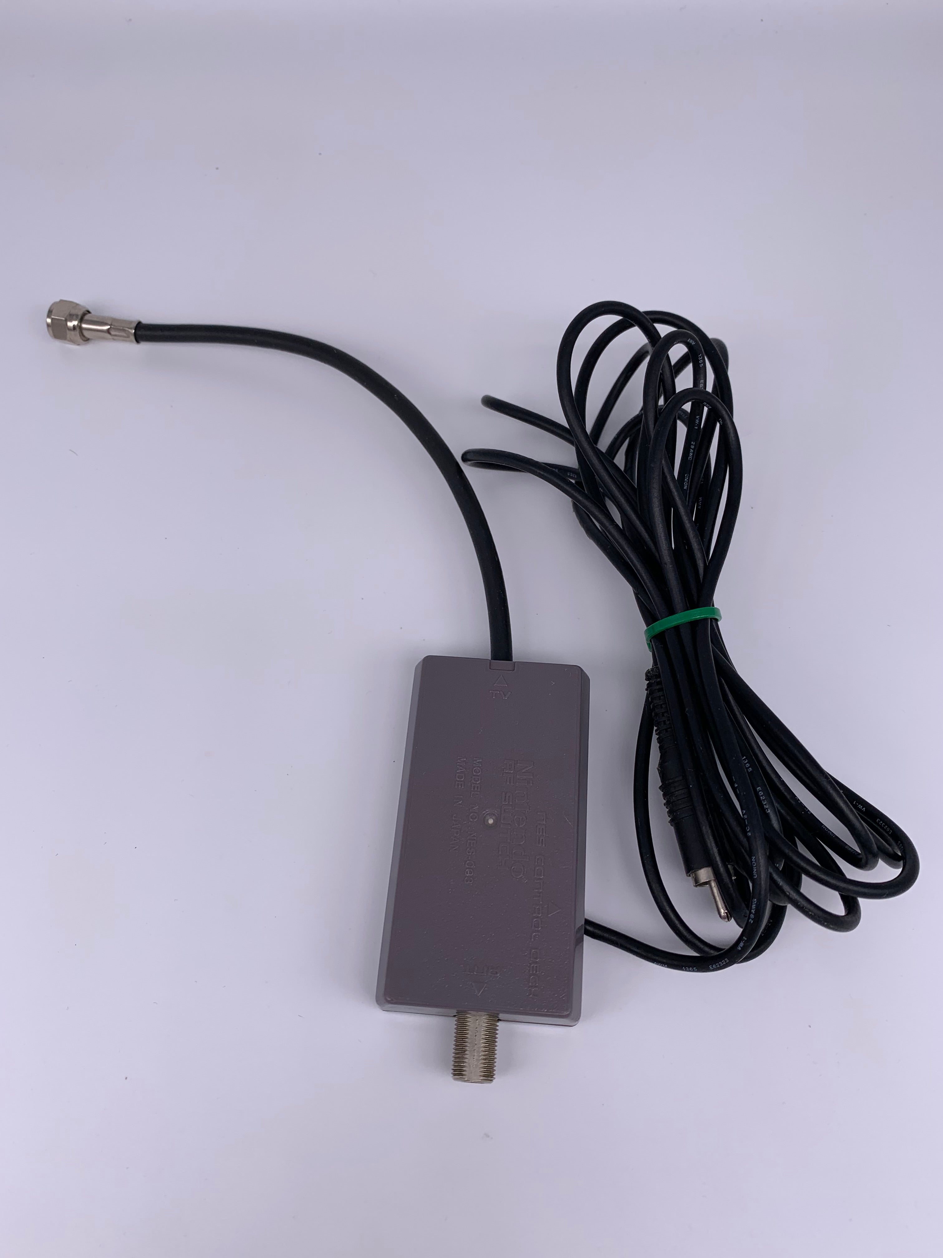 NiNTENDO [NES] | RF SWiTCH | MODEL NES-003 – PiXEL-RETRO.COM