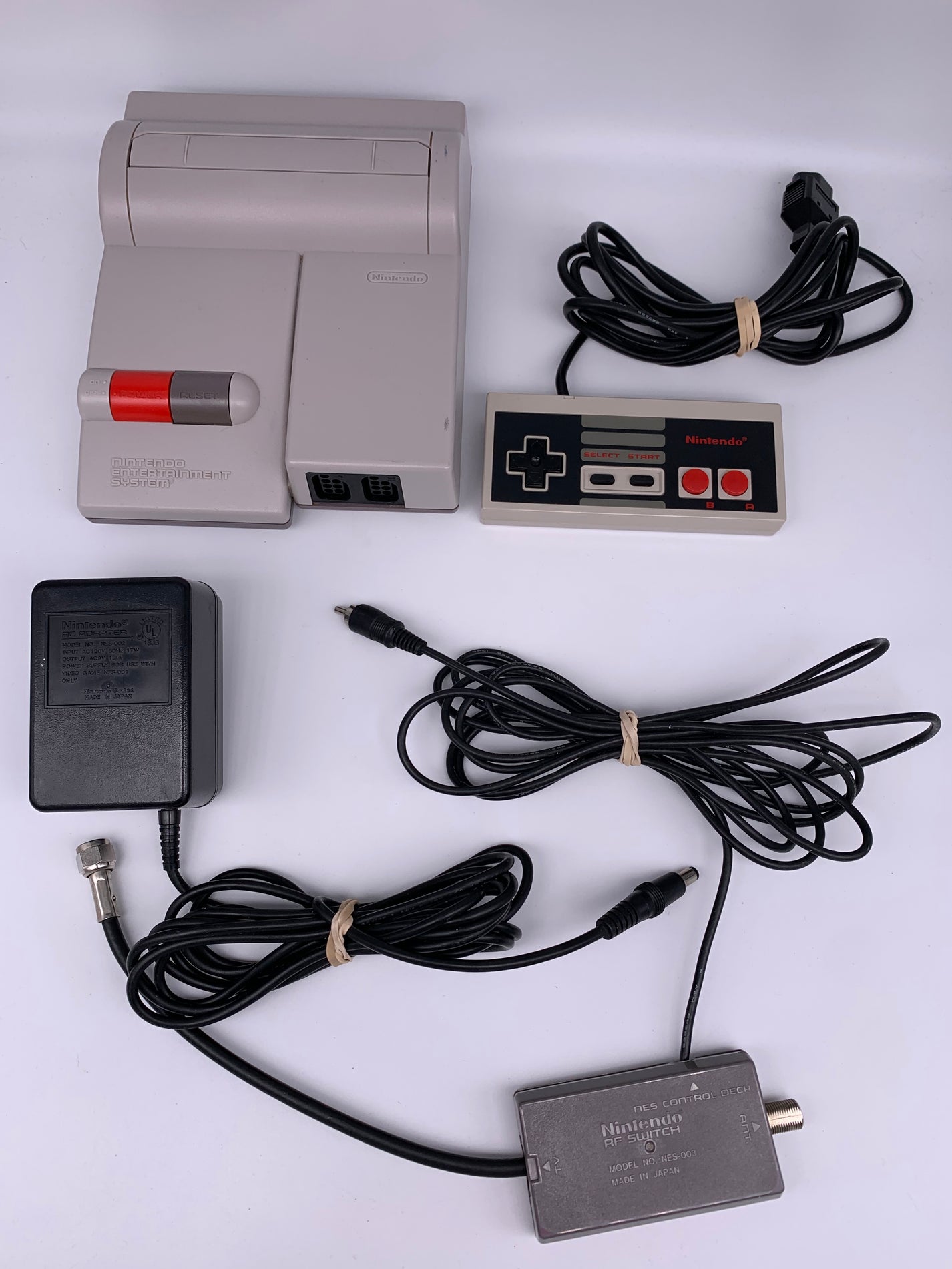 Classic vintage Nintendo Entertainment System NES console – PiXEL-RETRO.COM