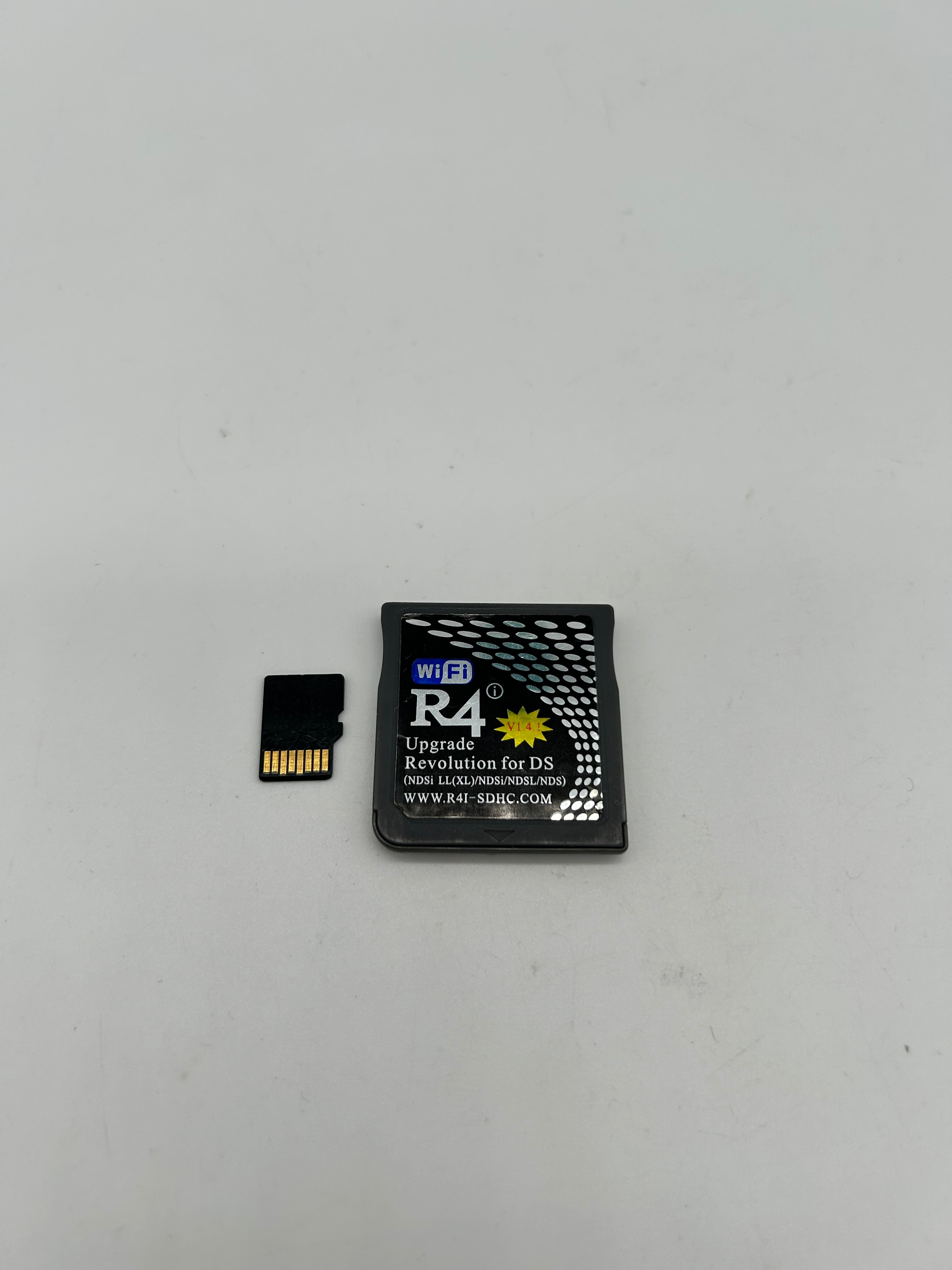 NiNTENDO DS | R4 WiFi UPGRADE REVOLUTION FOR DS – PiXEL-RETRO.COM